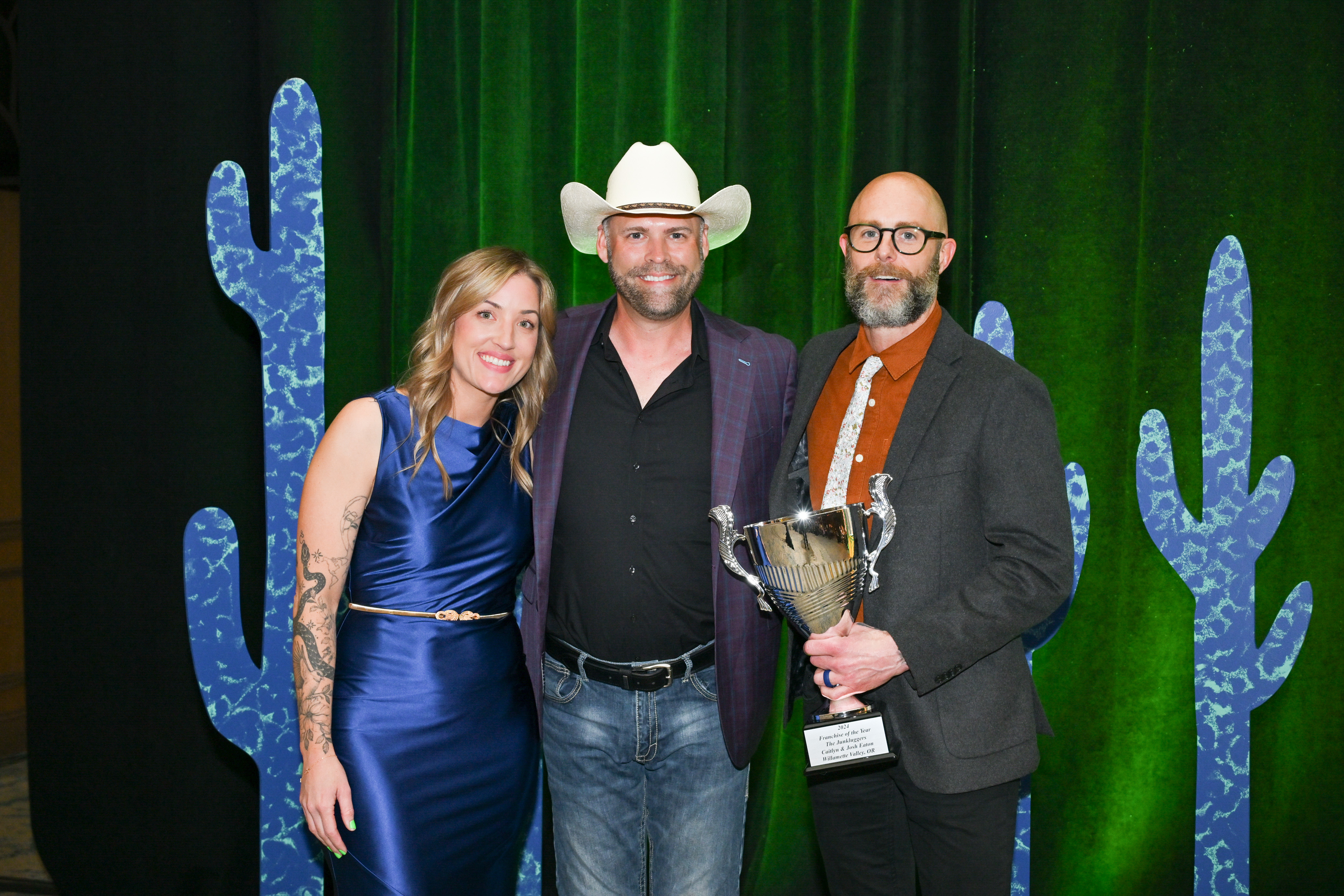 Caitlyn and Josh Eaton: The Junkluggers’ 2024 Franchise Owner of the Year